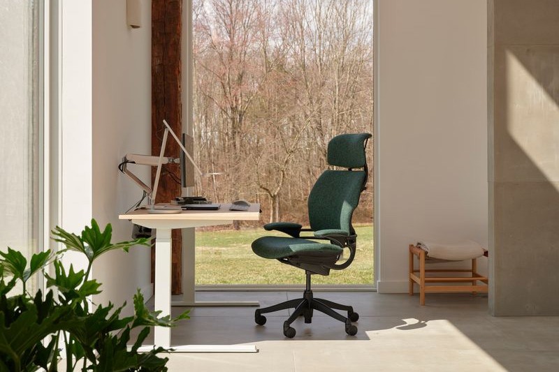 Humanscale's Freedom chair marks 25 years with a limited signature ...