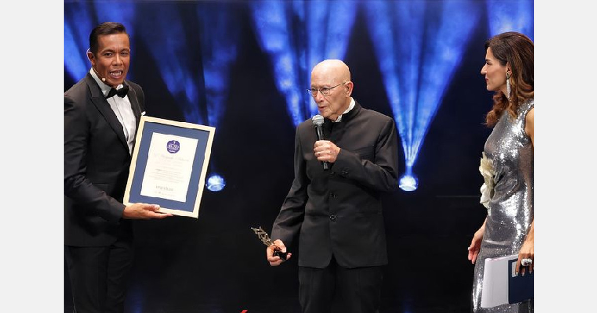 Pasquale Natuzzi receives Manibus International Prize of Contemporary ...