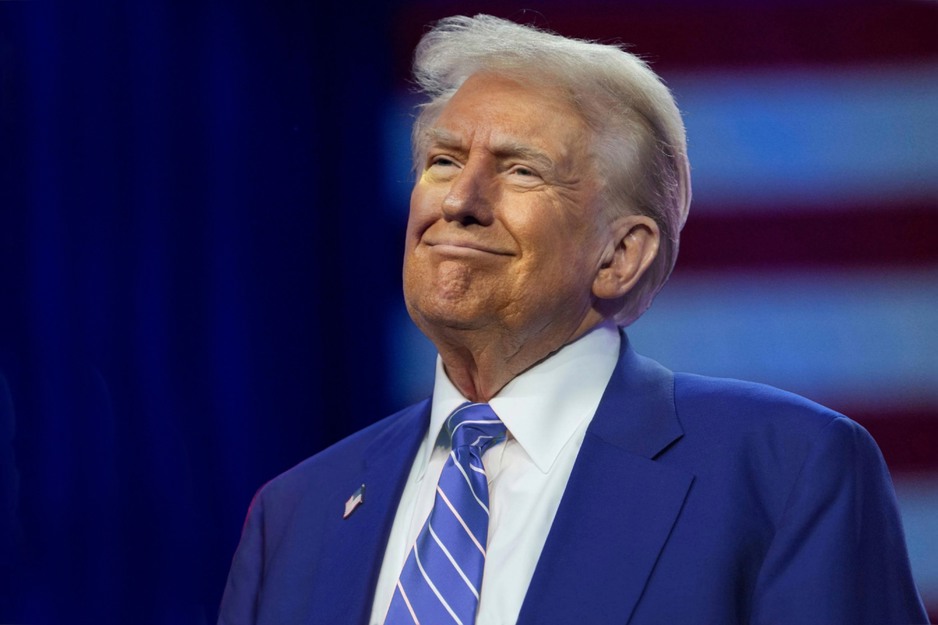 Trump’s "tacky" Gold Oval Office redesign sparks public backlash