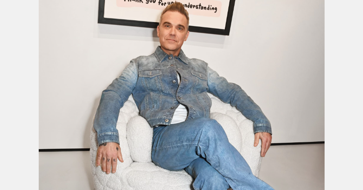 Moooi unveils Introvert Chair designed by Robbie Williams
