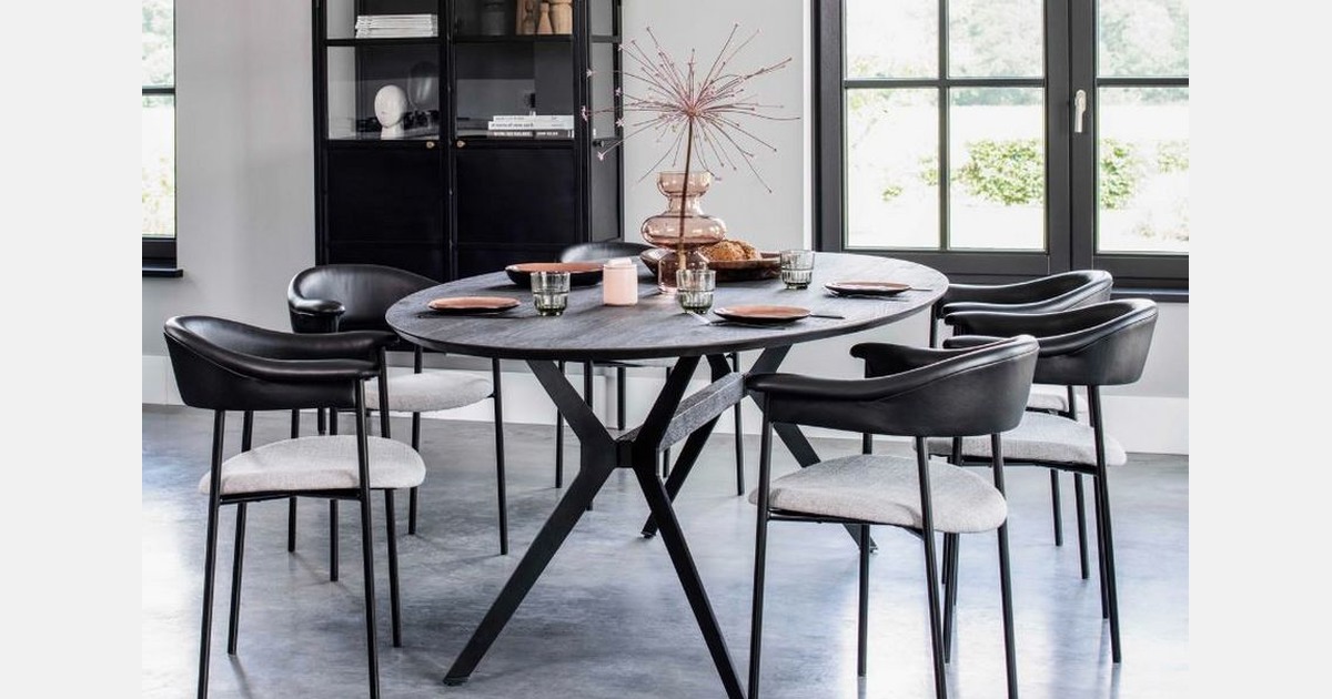 Complete stock and inventory of bankrupt Dutch Bodilson under hammer