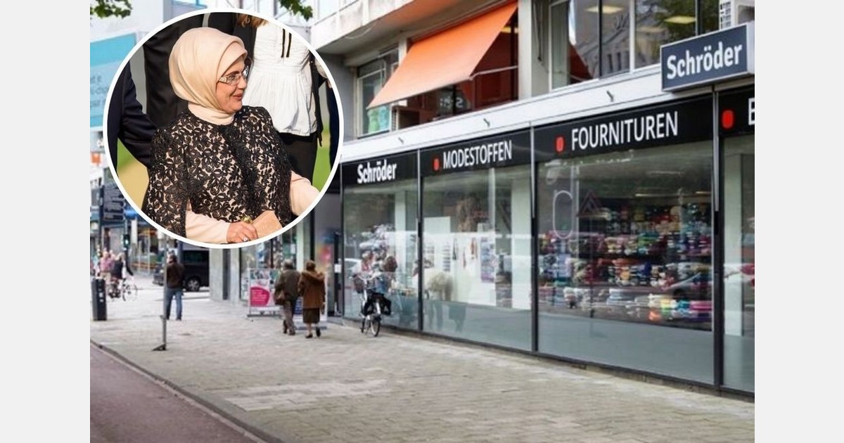 Turkish First Lady's visit draws attention at Rotterdam fabric store